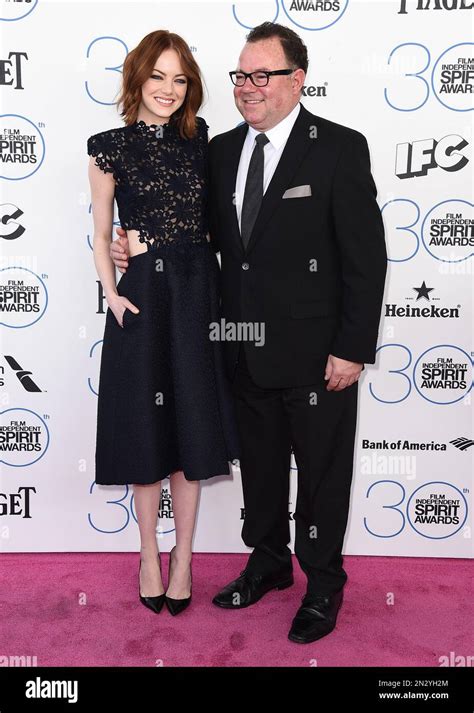 Emma Stone Left And Jeff Stone Arrive At The 30th Film Independent