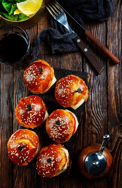 Mini Hamburguesas Sliders Mini Hamburguesas A Bordo Foto Premium