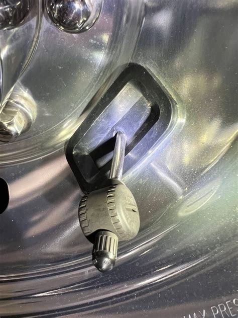 TST 507 Series 6 Flow Thru Sensor TPMS System With Color Display Avoid Pitfalls