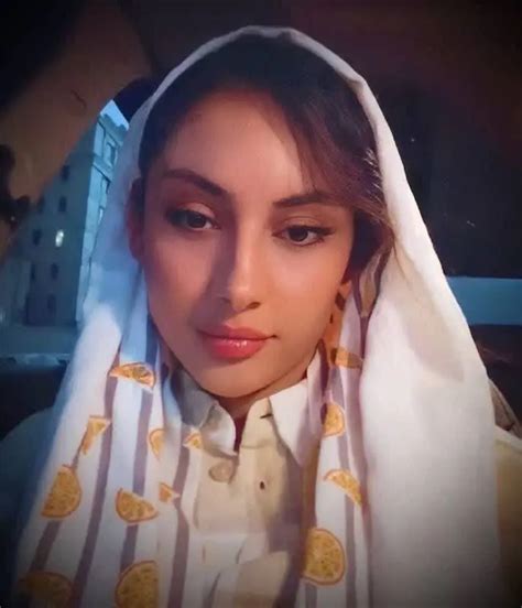 چهره بدون میکاپ ترلان پروانه را دیده اید ؟ ترلان پروانه بدون آرایش هم