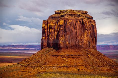 Nalga Gigante En El Valle Del Monumento Foto De Archivo Imagen De