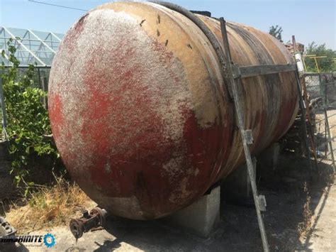 Машините - Химически устойчива цистерна 10 куб. от фибростъкло