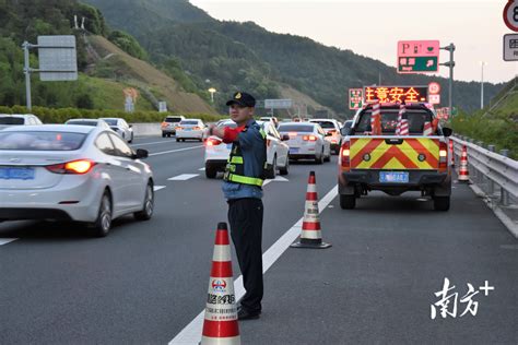 深汕西、紫惠高速预计10月6日迎“双节”出行最高峰车流路段方向
