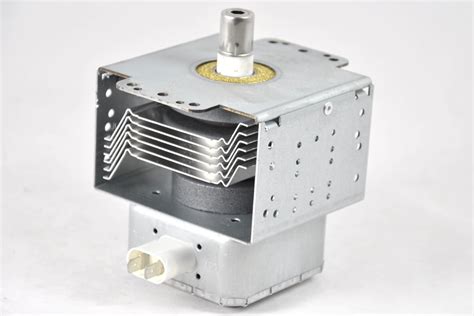 A Magnetron In A Microwave Oven Emits Electromagnetic Waves With
