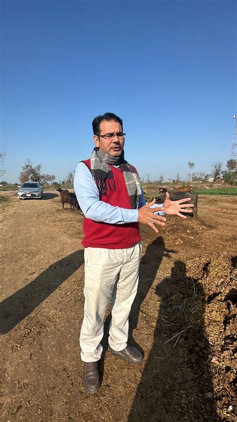 Mirza Zia Hussain On Linkedin Explaining To The Farmers That How They