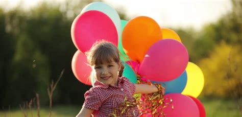 جنوباً بالونات للأطفال فيها إيحاءات جنسية تحذير الى الأهالي صورة