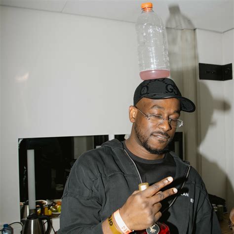 Kans De Rapper Albumhoezen Ik Moést Even Harteloos Zijn Om Weer