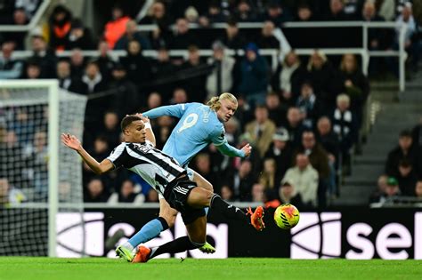 Nick Woltemade Reacts As Malick Thiaw Helps Newcastle United Shut