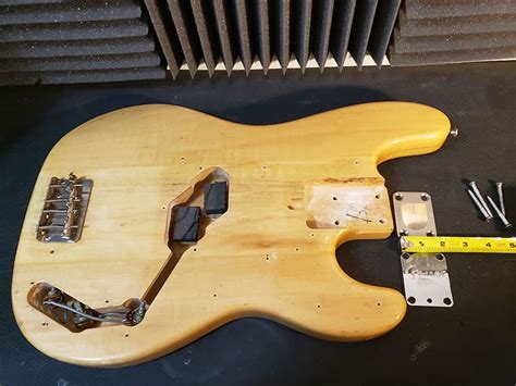 Univox Precision Naked Bass Body S Natural Reverb