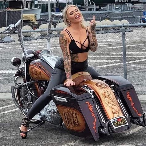 Pin By Floky On Biker Girls Harley Davidson 5 Women Riding