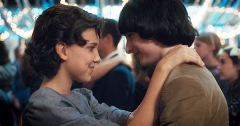 Stranger Things Finn Wolfhard Defends His Kissing Skills After Millie