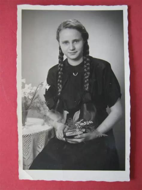 Foto Ak H Bsches M Dchen Junge Frau Z Pfe Bdm M Dchen Bei Konfirmation Eur Picclick De