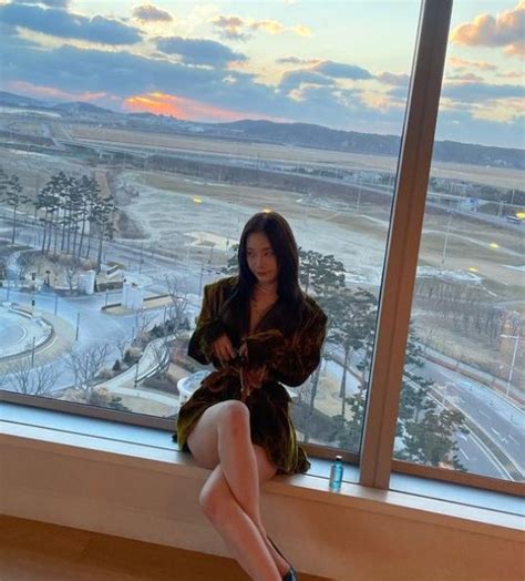 더 글로리 사라는 어디에 김히어라 각선미 美쳤다