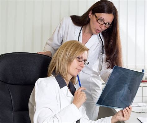 Younger Women Now More Frequently Diagnosed With Lung Cancer Than Men