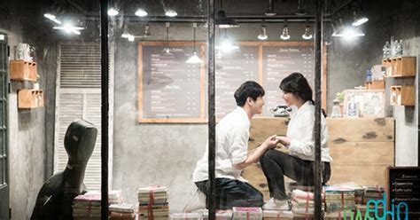 정성윤 김미려 웨딩사진 무릎 꿇고 간절한 사랑 인증 정성윤 김미려 웨딩사진 무릎 꿇고 간절한 사랑 인증