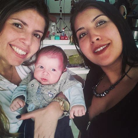 Ego Priscila Pires Posa Com O Filho E Futura Sogra Not Cias De Crian As