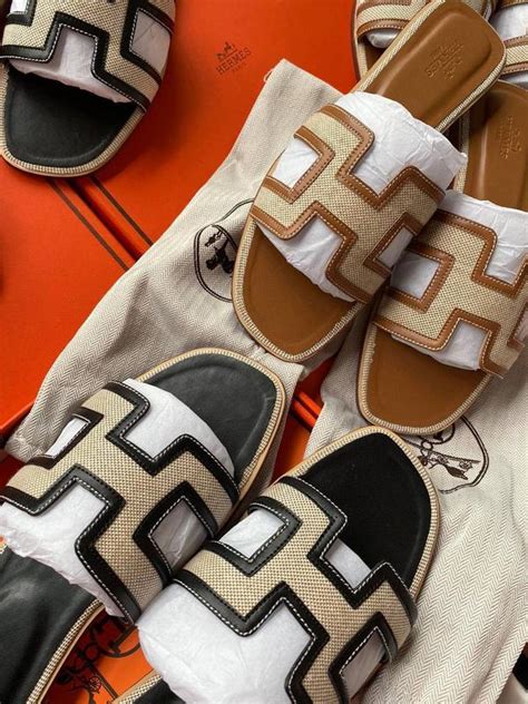 Шльопанці шкіра 🔥 — ціна 3900 грн у каталозі Шльопанці Купити жіночі речі за доступною ціною на