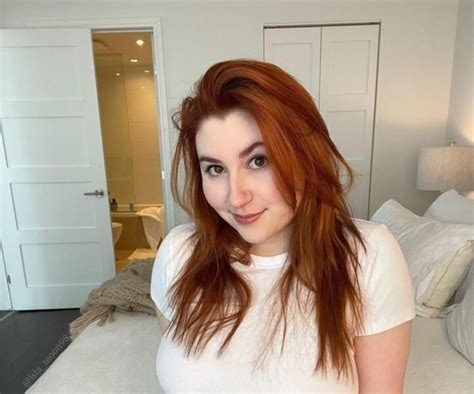 Isla Moon She Makes A Living Off Onlyfans And Tiktok Gistfest