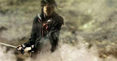 청순 가련 전지현 서 여전사로 변신