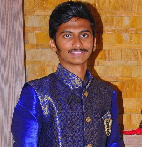 Shanmukh Medium