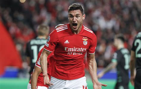 Динамо програло Бенфіці в останньому матчі Ліги чемпіонів Забив