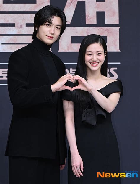 박형식 홍화연 커플하트 [포토엔hd]