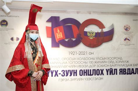 Нэгэн зууны түүхийг өгүүлсэн гэрэл зургийн үзэсгэлэн нээлтээ хийлээ