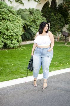 Plus Size Fashion For Curvy Women