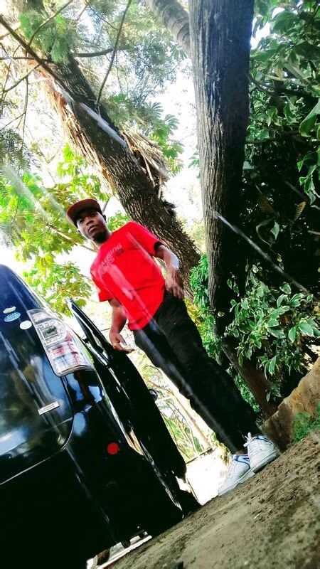 Auvix Kenya 29 Years Old Single Man From Nairobi Christian Kenya Dating Site Black Hair