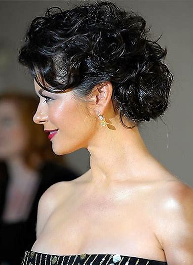 Celebrity Hairstyle Catherine Zeta Jones Latest Haircut Pictures