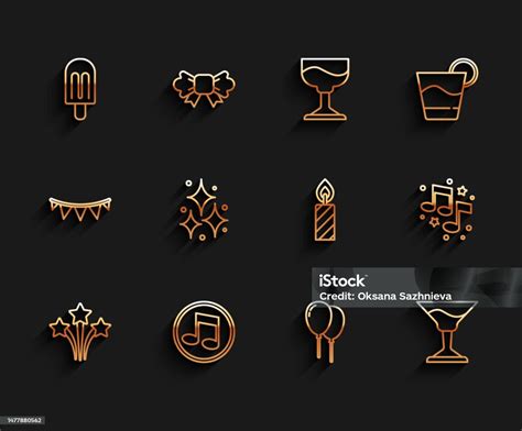 세트 라인 불꽃 놀이 음악 노트 톤 아이스크림 리본 풍선 칵테일 생일 케이크 양초 아이콘 벡터 Pyrotechnic Effects에 대한 스톡 벡터 아트 및 기타 이미지