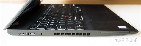 Thinkpad P52的复位孔在什么位置？ 知乎