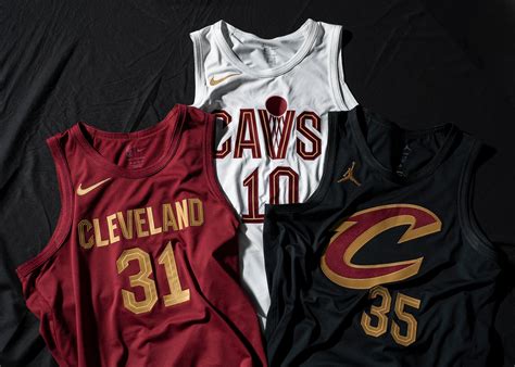Nike Cavs Logo