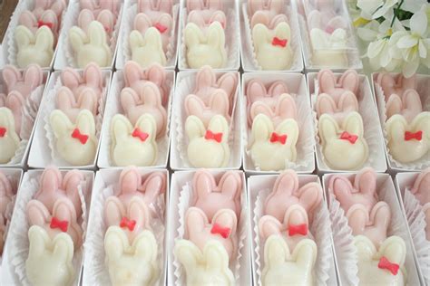 2nary 플라워 케이크 아이 생일 답례떡으로 찾아주셨던 토끼 바람떡 3구 And 바나나떡 💛 덕분에