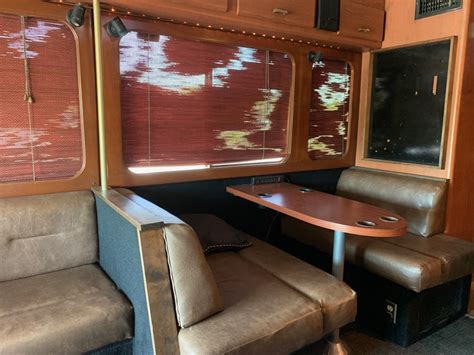 1993 Eagle Model 15 Entertainer Coach For Sale 29500