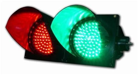 LED Traffic Light at Rs piece Light Emitting Diode Traffic Light एलईड टरफक लइट