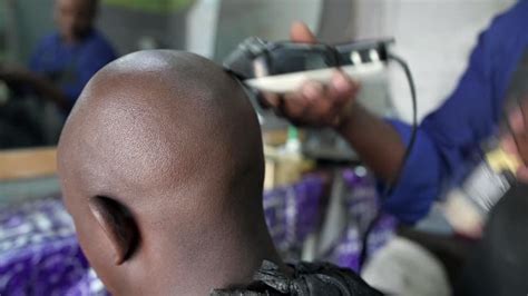 1467 Head Shave Men Stock Videos Footage And 4k Video Clips Getty Images