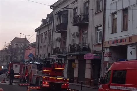 Масштабна пожежа в Івано Франківську загинула одна людина ще двох вдалося врятувати