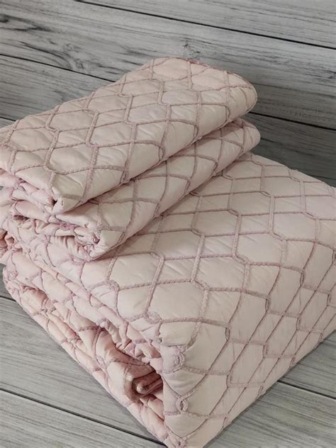 Покривало стьобане 250 на 260 см з наволочками Defne Home рожеве — ціна 3200 грн у каталозі