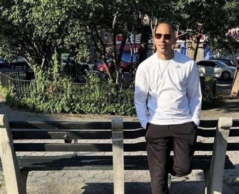 What A Clown Hakeem Jeffries Roasted For Obvious Photoshop Fail