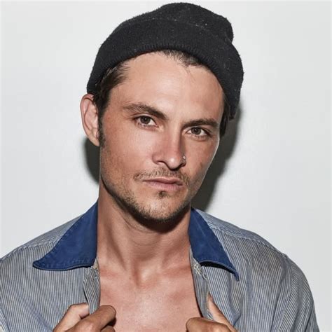 Shiloh Fernandez Model