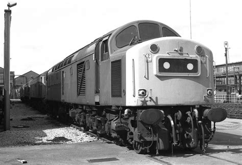 End Of The Road Crewe 1984 Class 40 40183 Had Started Life Flickr