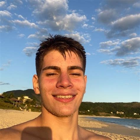 Lucas Vita Lucas Vita Threads Say More