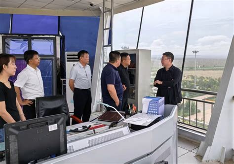 阿拉善盟行政公署 部门动态 自治区发展改革委调研我盟基础设施发展工作