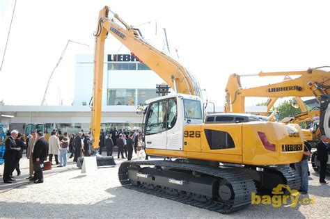 Pásové rypadlo Liebherr R 926 Litronic Advanced WLC / Velký přehled ...