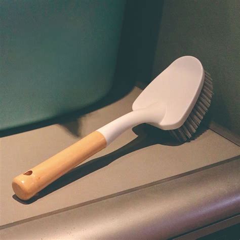 Merryso Stiff Bristle Long Handle Bathroom Scrub Brush Ergonomic