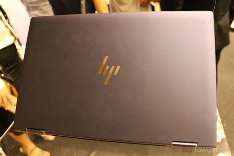 Hp Elite Dragonfly Hands On As Light As Its Namesake Lowyat Net