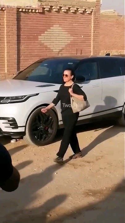 الحزن يسيطر علي ريهام عبد الغفور لحظة دفن مصطفي درويش Youtube