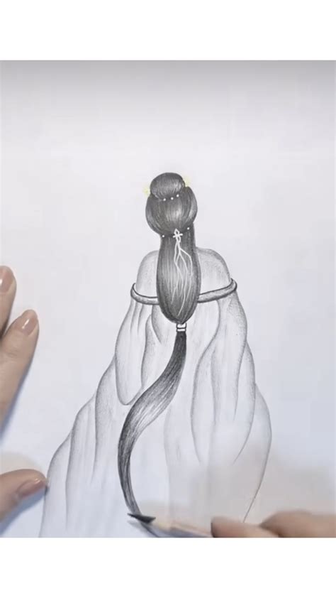 ‎فهیمه محمودیطراحی چهرهسیاه قلم‎ ‎به این خلاقیت از ۱تا ۱۰ چند میدی