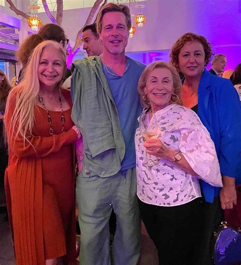 All About Joey King S Parents Jamie And Terry King